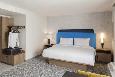 Smart Storage Solutions: Modern Hotel Guestroom Closets for Space ...